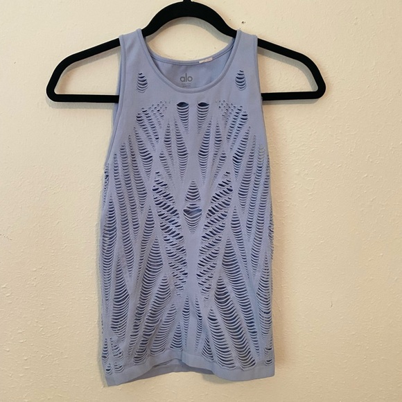 ALO Yoga | Tops | Alo Top | Poshmark
